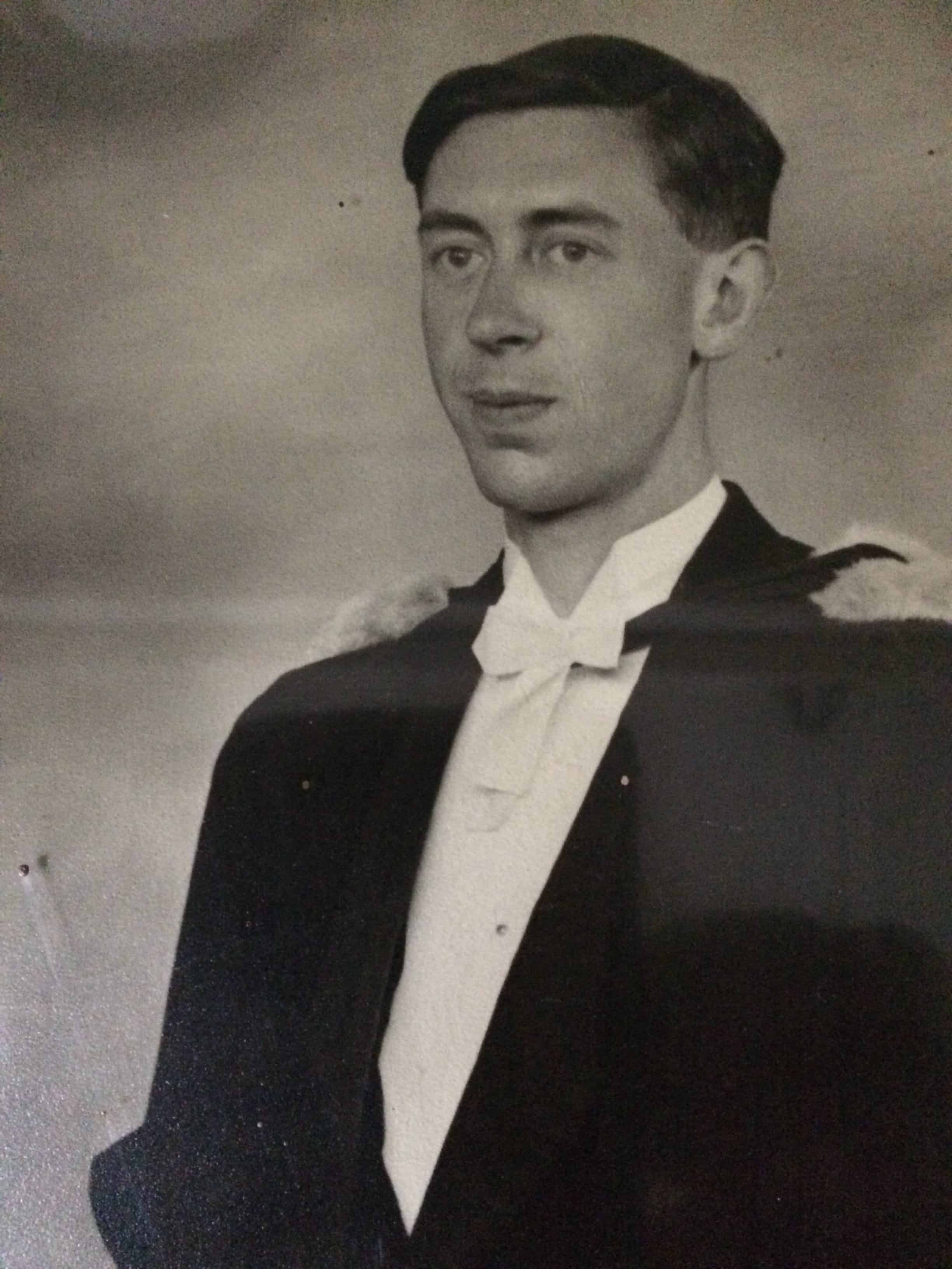 Charles Maurice Crow. WW1. Dorking Airman