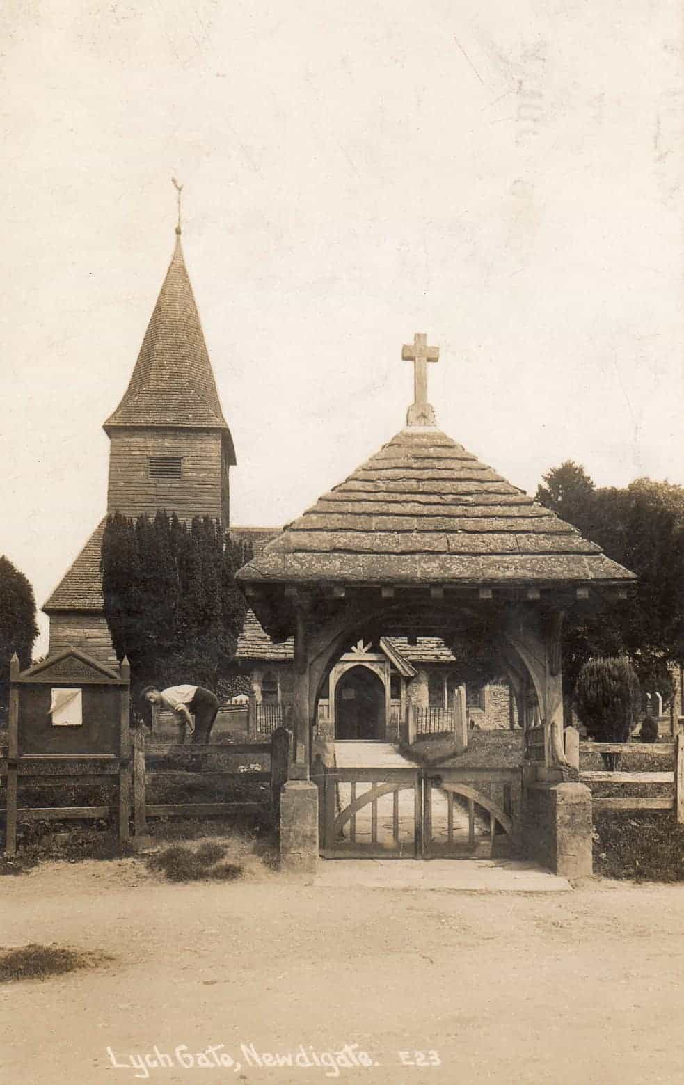 Newdigate Church - Post 1945 © Newdigate Local History Society ...