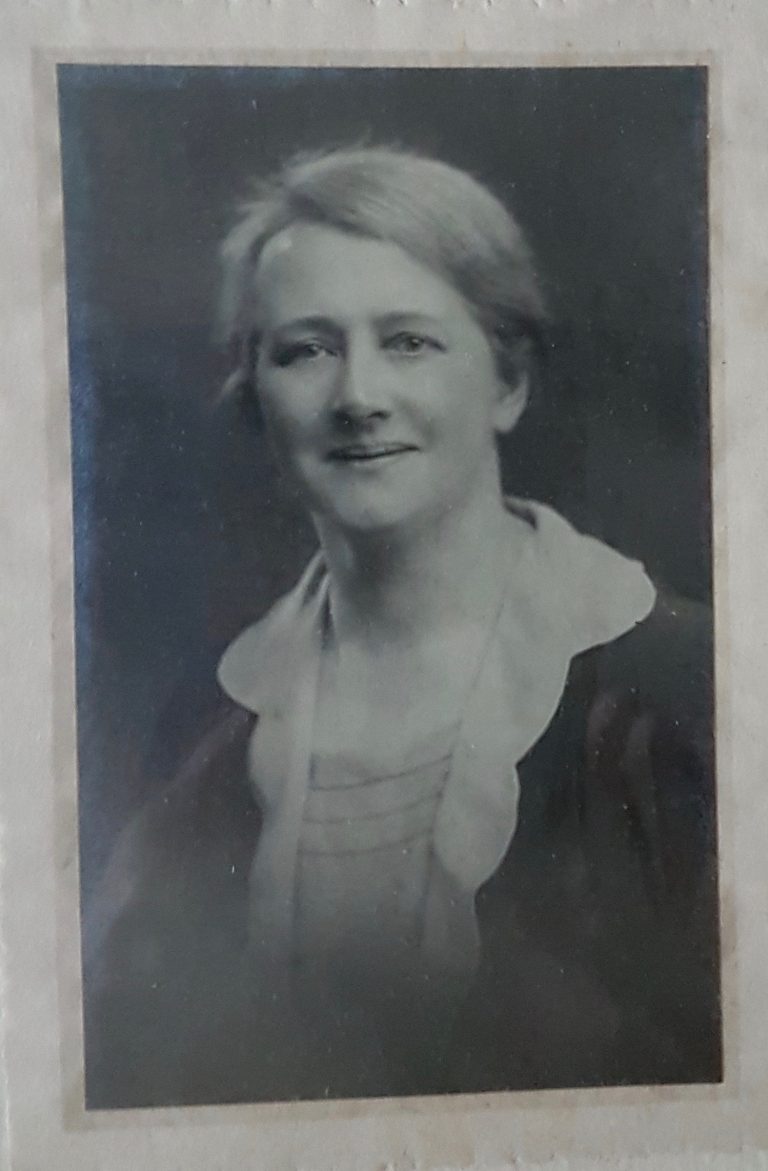 Sarah Lipscomb © Lipscomb Family Archive - Dorking Museum & Heritage Centre