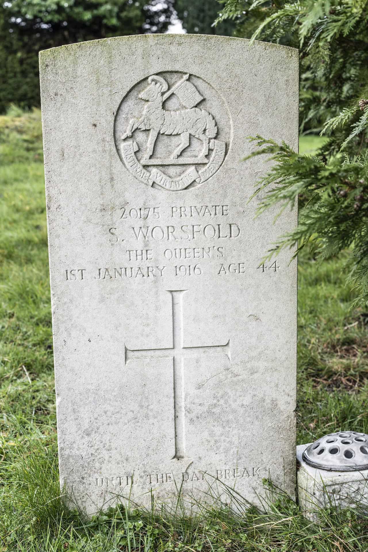 Stephen Worsfold Gravestone Dorking Cemetery. Photograph courtesy of ...